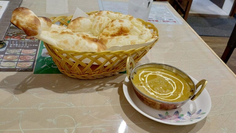 【筑紫野市】「PAU CURRY」（パウカリー）は本場仕込みのインドカレーと丁寧な接客で人気上昇中！ | 号外NET 筑紫野市・太宰府市・朝倉市